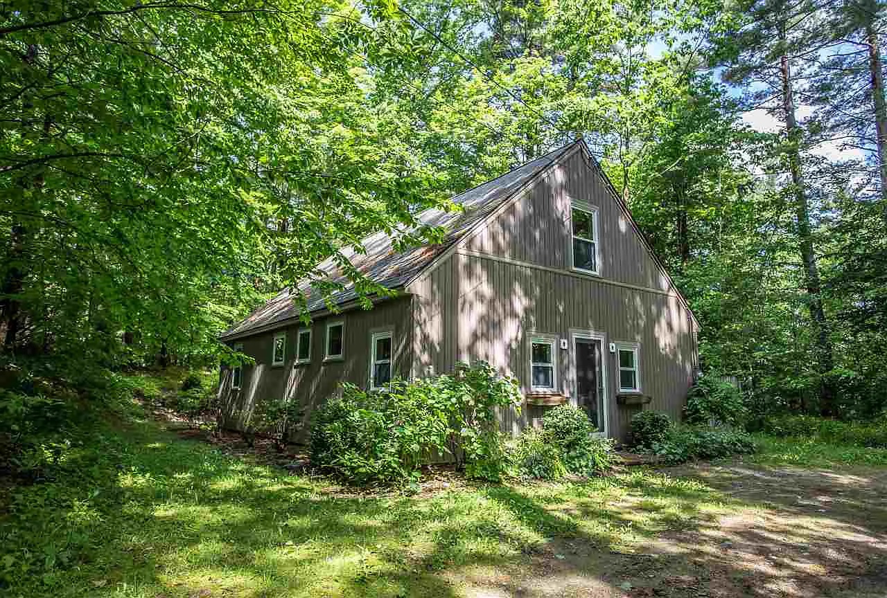 MacFarquhar Collection arrives at Ashoka University - Harvard-Yenching ...